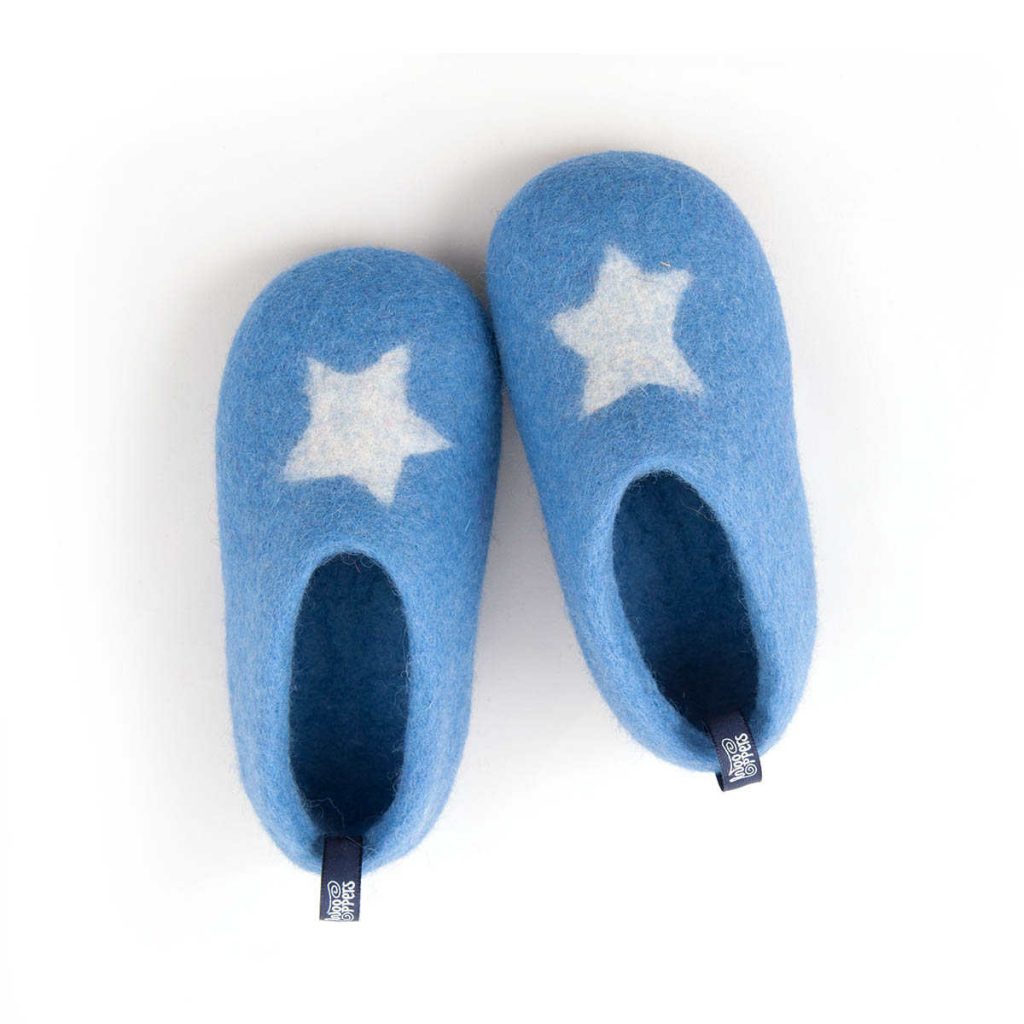 Turquoise blue slippers from the AMIGOS collection by Wooppers