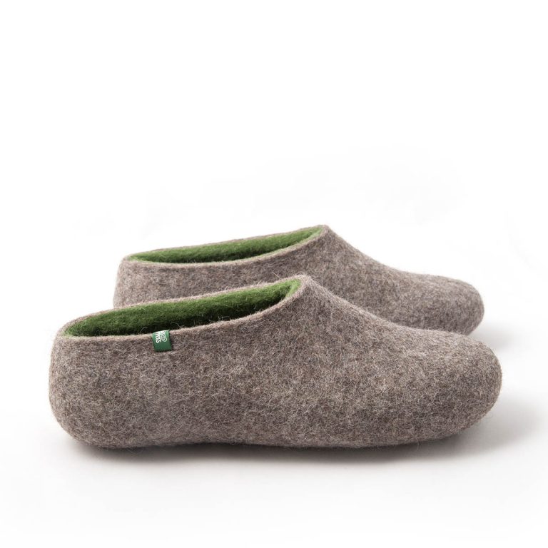 Green felt slippers for men BASIC collection by Wooppers