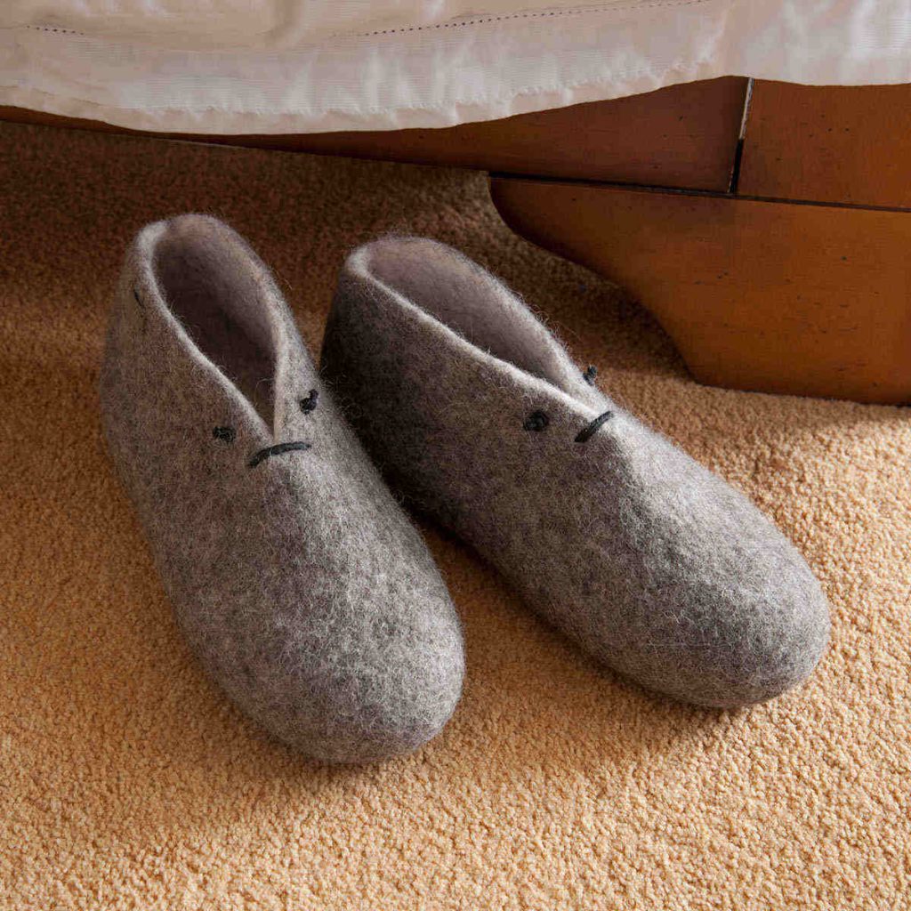 Slipper boots for women "BOOTIES" in felted wool by Wooppers
